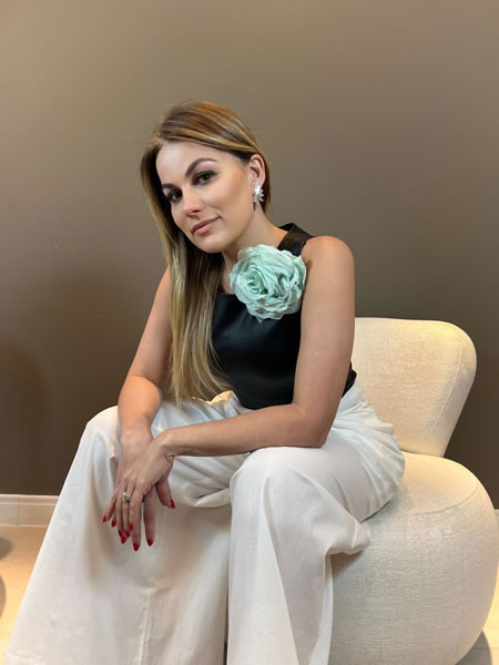 Dra. Claudia Barga – Especialista em tratamento de varizes, vasinhos e ...